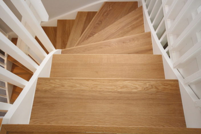 Trapprenovering ask - Svenska Trappsteg