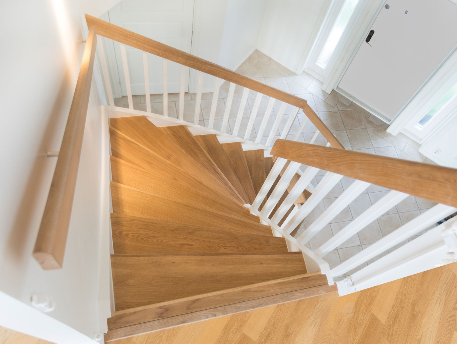 Trapprenovering Stockholm - Byt inte ut din gamla trappa - renovera ...